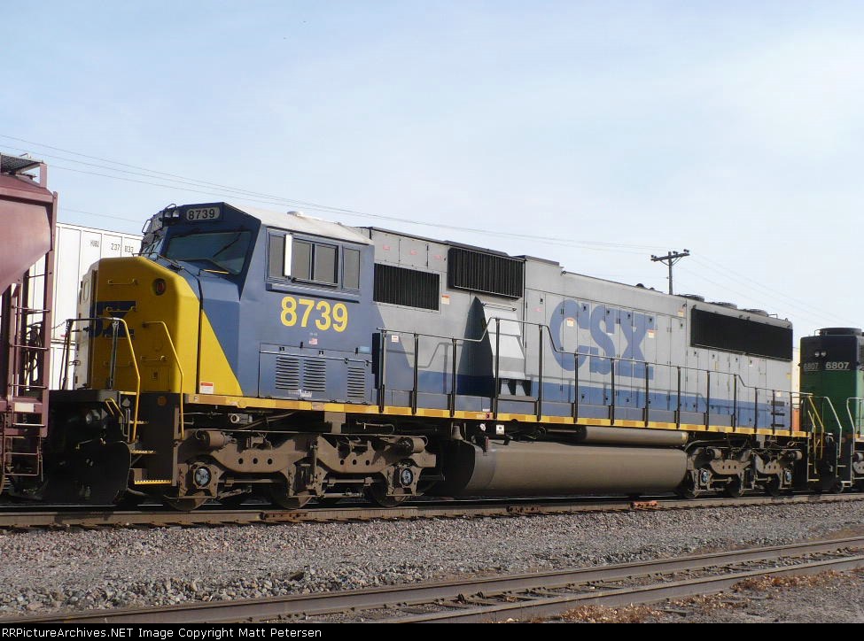 CSX 8739